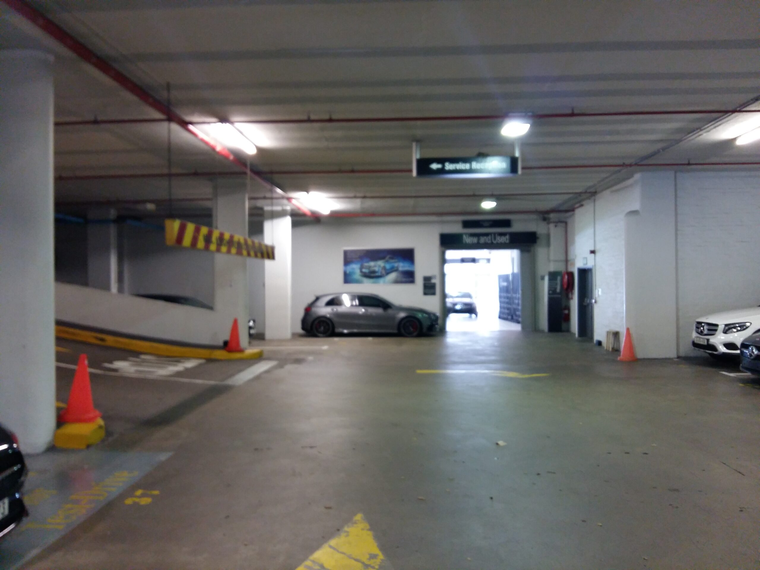 2,039 m² Showroom to Rent Claremont I Paramount Place