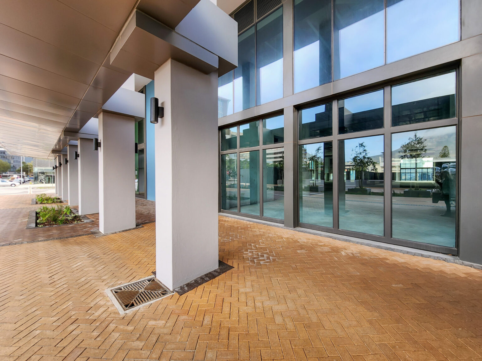 Harbour Arch I Office and Retail Space to Rent Foreshore